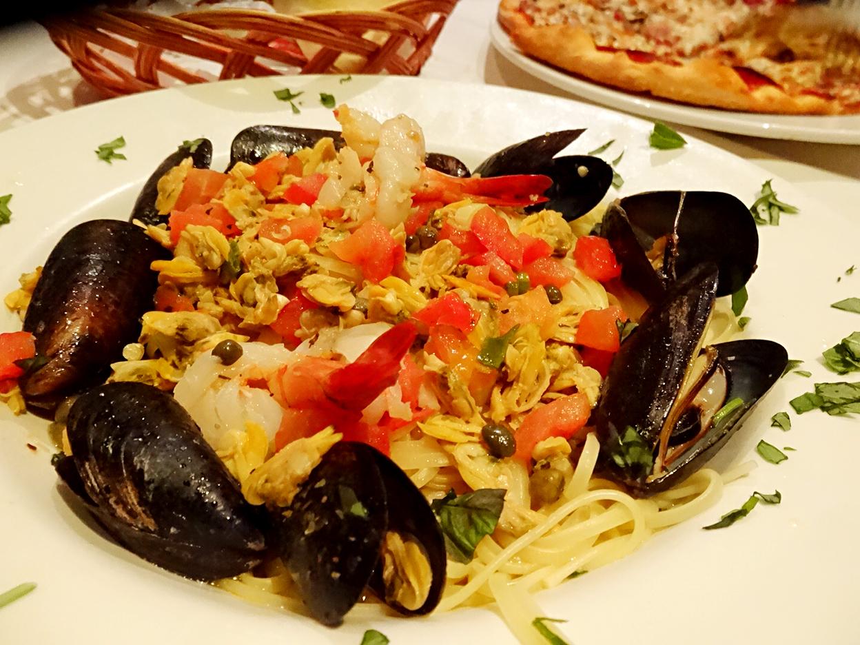 Restaurant Il Pazzesco menus in Anjou, Quebec, Canada