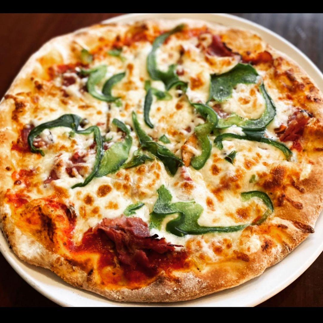 Pizza Il Focolaio menu in Montréal, Quebec, Canada
