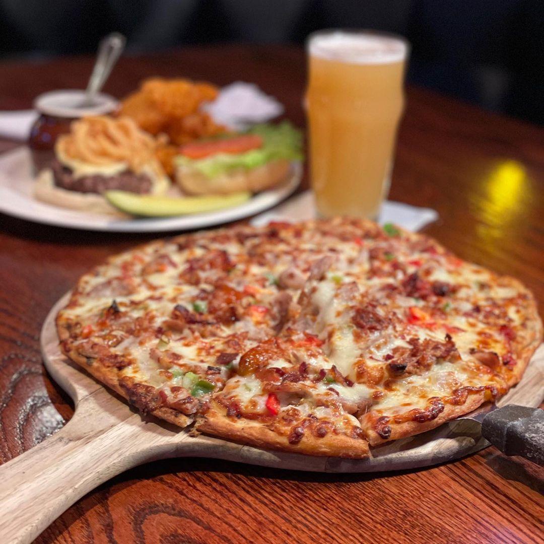 The Fours Bar & Grill menus in Norwell, Massachusetts, United States