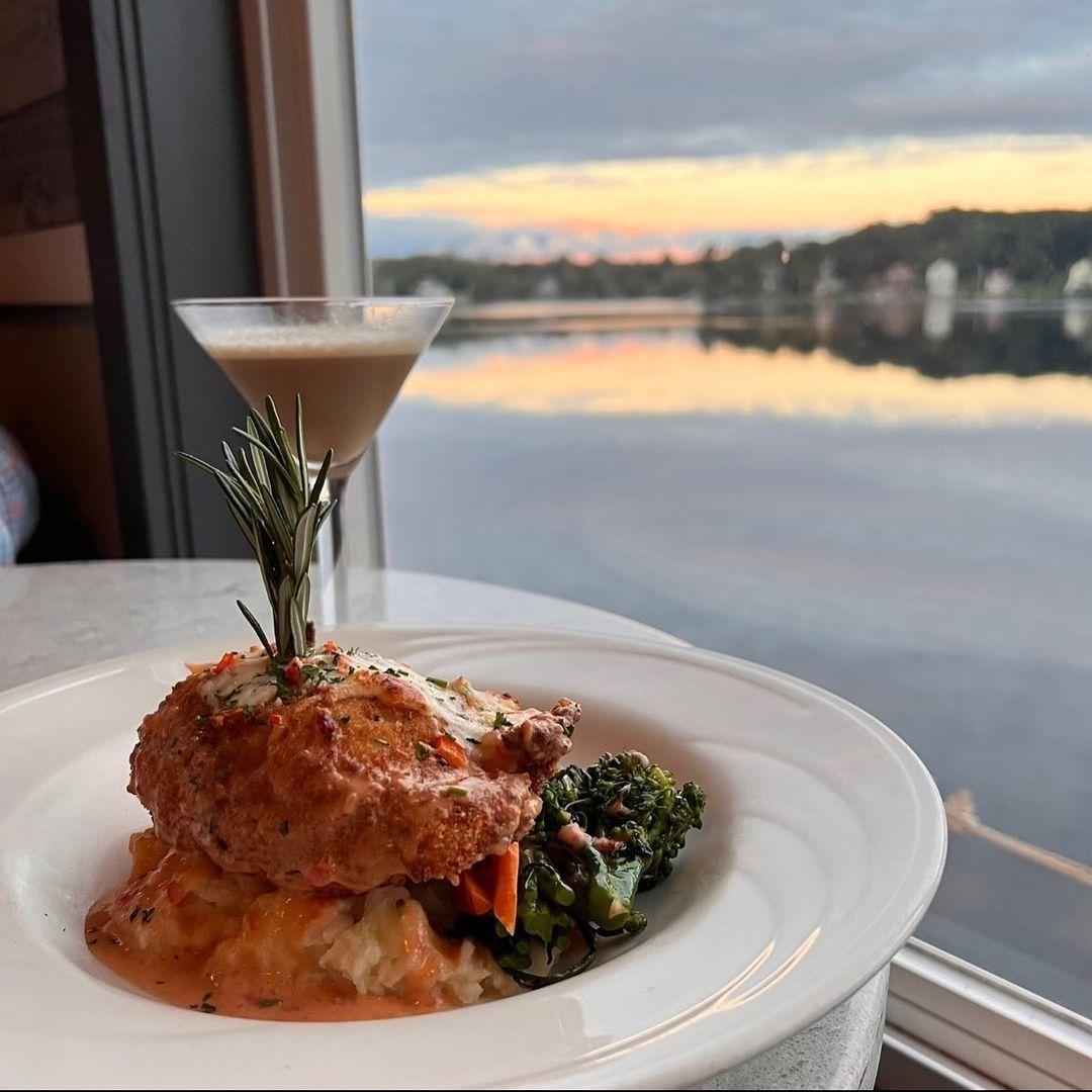 Alicante Restaurant & Lounge menus in Mendon, Massachusetts, United States