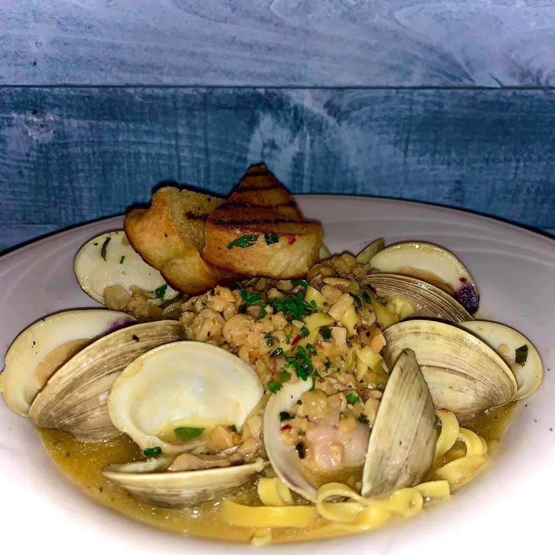 Alicante Restaurant & Lounge menus in Mendon, Massachusetts, United States