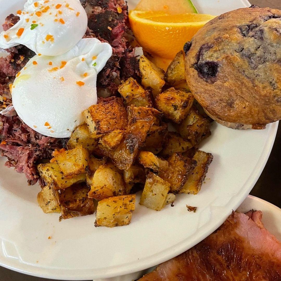 The Lucerne Inn menus in Dedham, Maine, United States