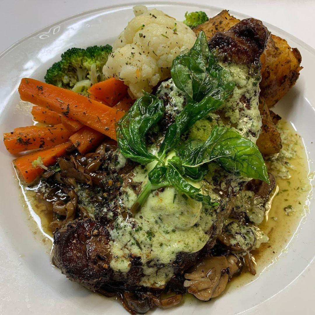 The Lucerne Inn menus in Dedham, Maine, United States