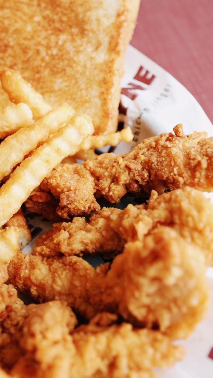 Layne's Chicken Fingers menus in Katy, Texas, United States