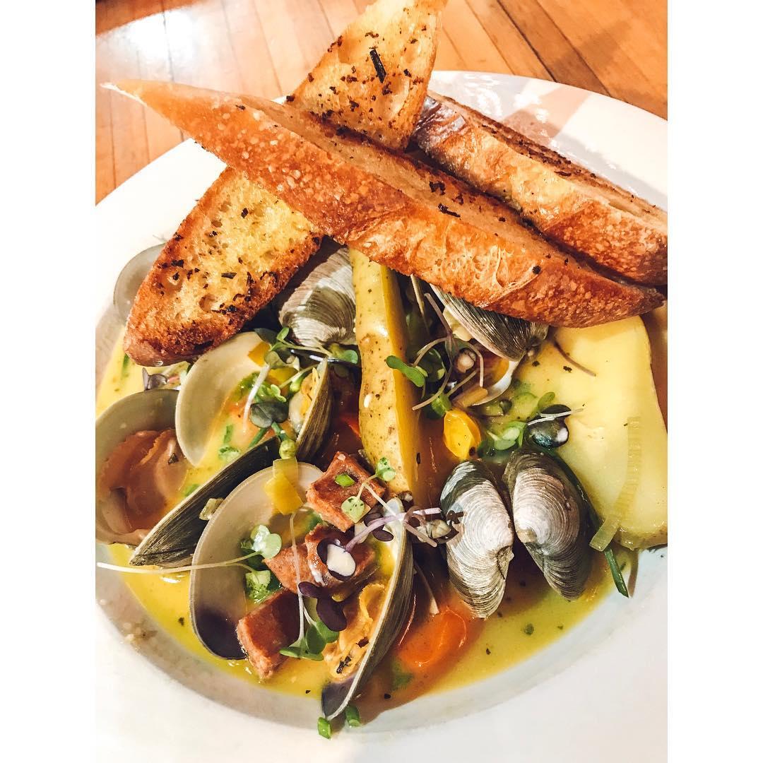 Beehive Cafe menu in Bristol, Rhode Island, USA