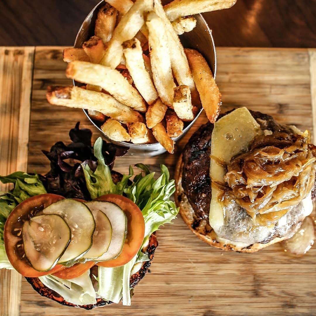 Maggie Oakes menu in Montréal, Quebec, Canada