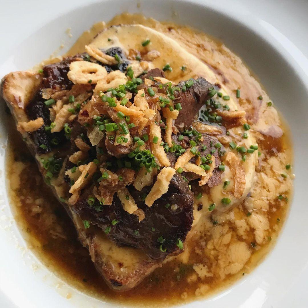 Six Mile Chop House and Tavern menus in Lawrence, Kansas, United States