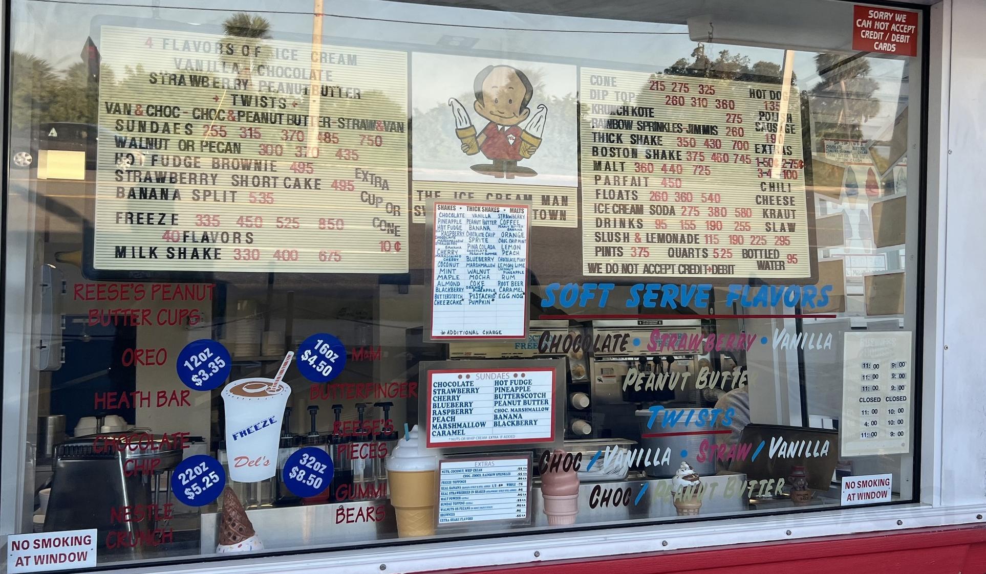 Del's Freez menu in Melbourne, Florida, USA