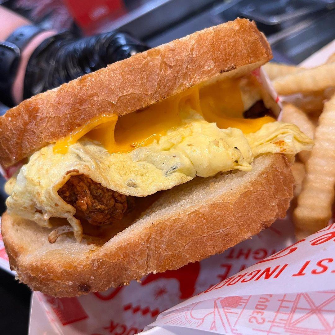 Clyde's Hot Chicken menu in Montclair, California, USA