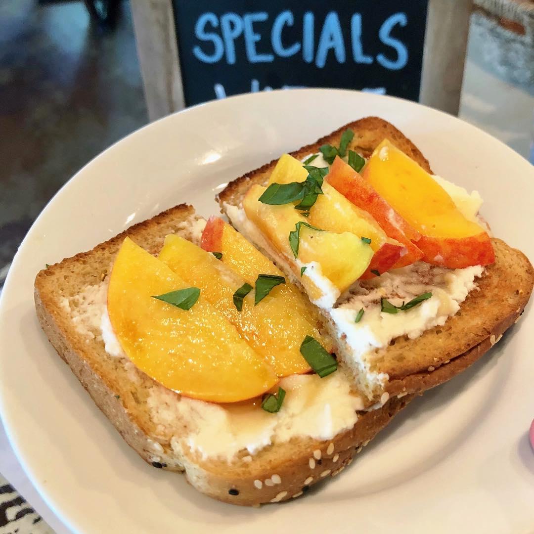 The Local menus in Irvington, Virginia, United States