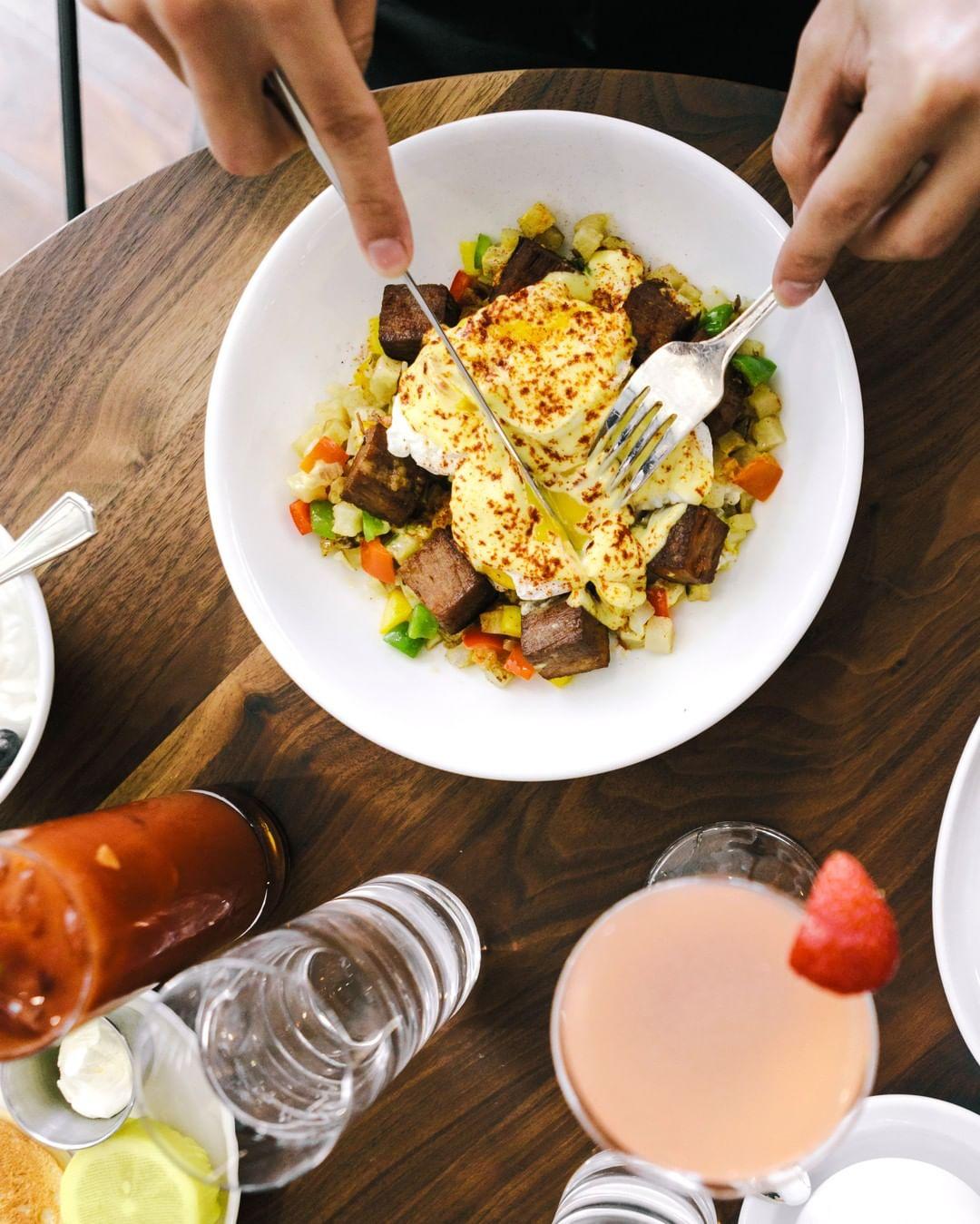 Echo & Rig menu in Sacramento, California, USA