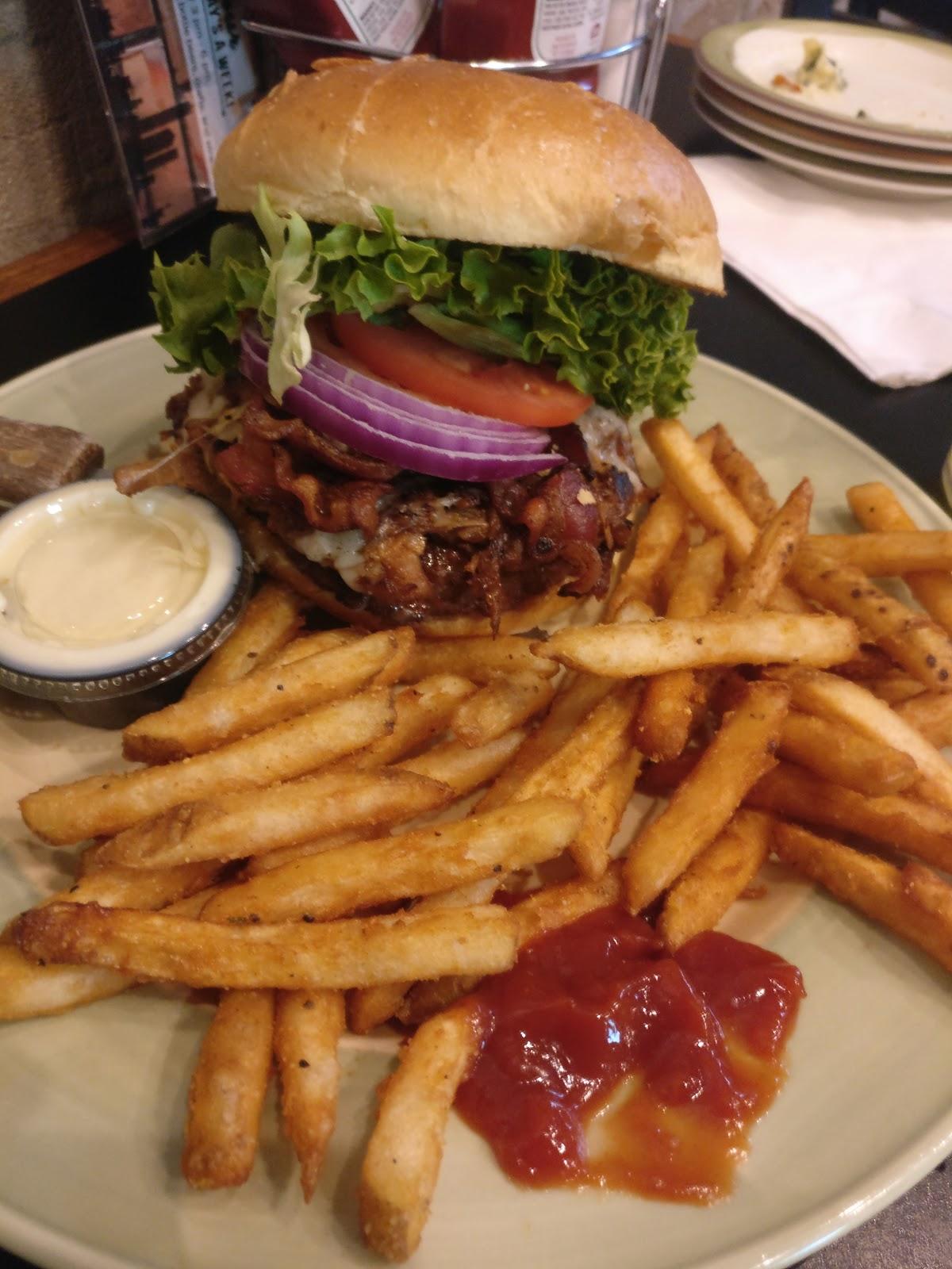 Lefty & Romos' Bar & Grill menus in Muskegon, Michigan, United States