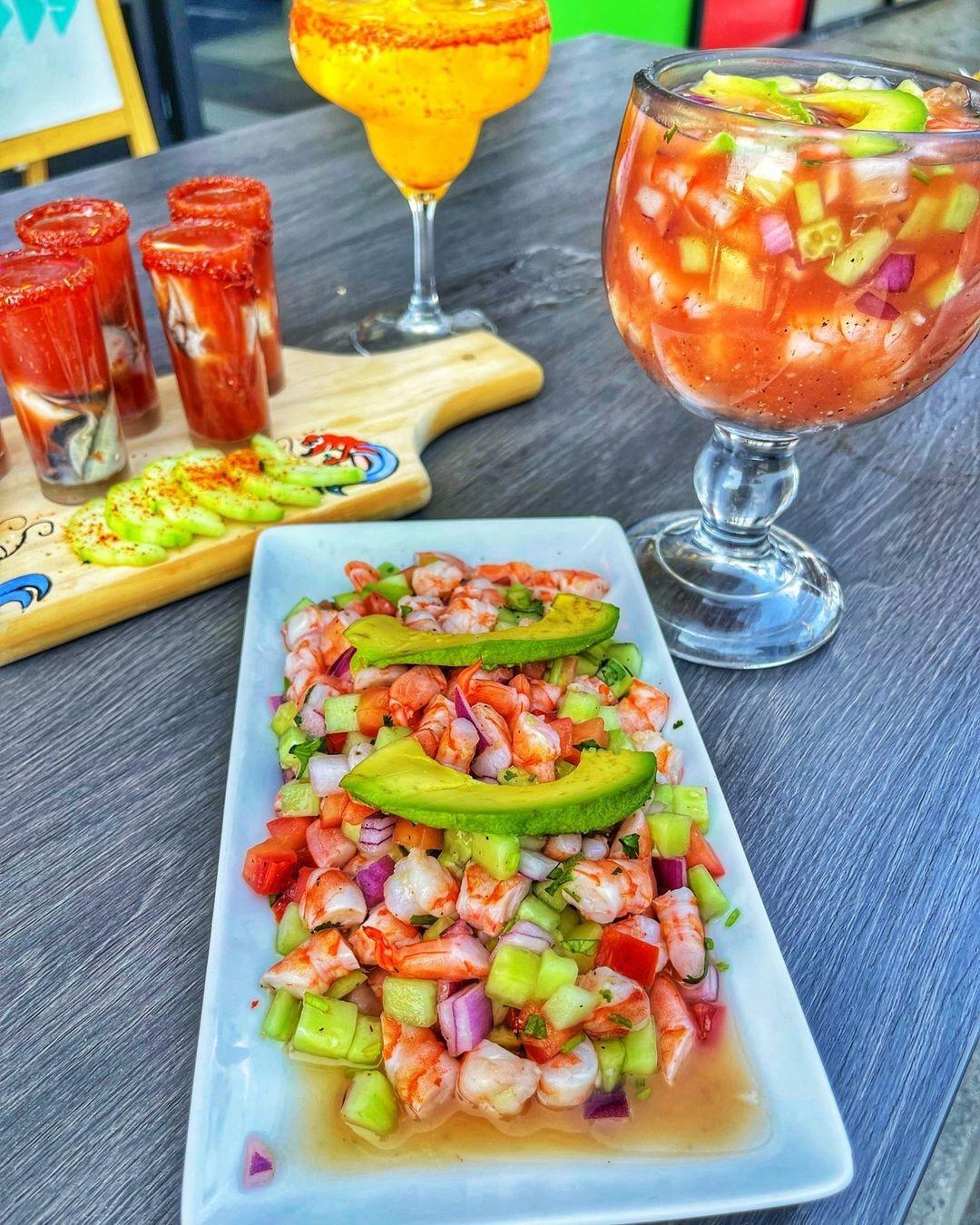 La cruda mariscos menu in East Compton, California, USA