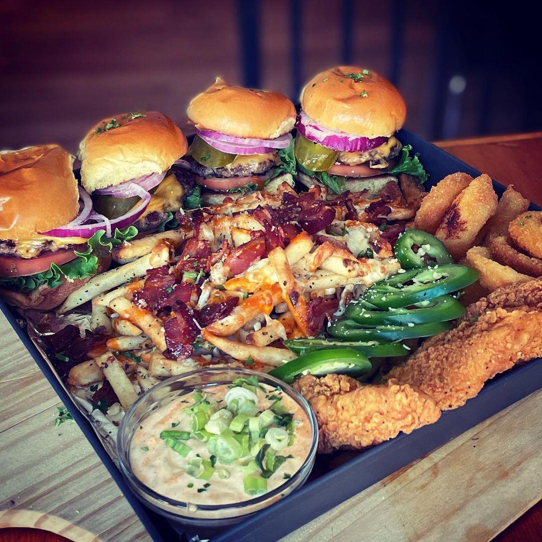 Taso's Restaurant and Pizzeria menu in Peterborough, Ontario, Canada