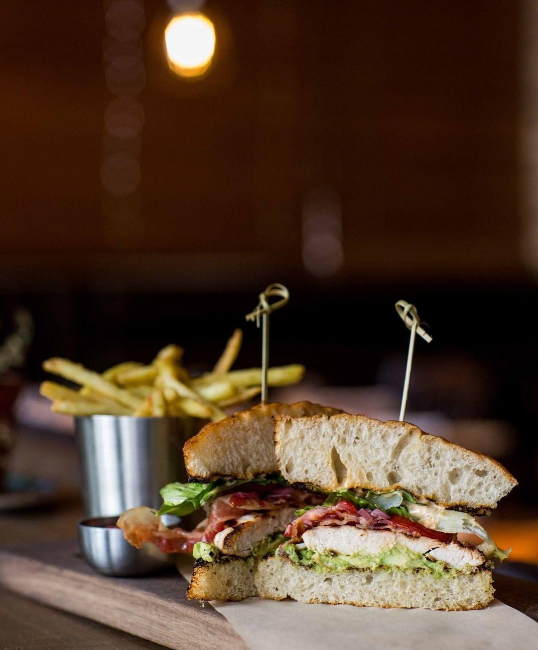 Scaddabush Italian Kitchen & Bar Mimico menus in Toronto, Ontario, Canada