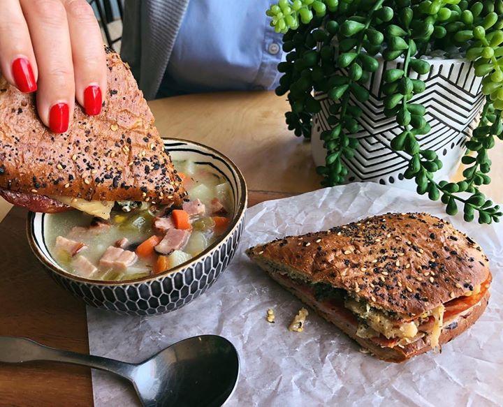 Moca Loca Café Co Inc menus in Gatineau, Quebec, Canada