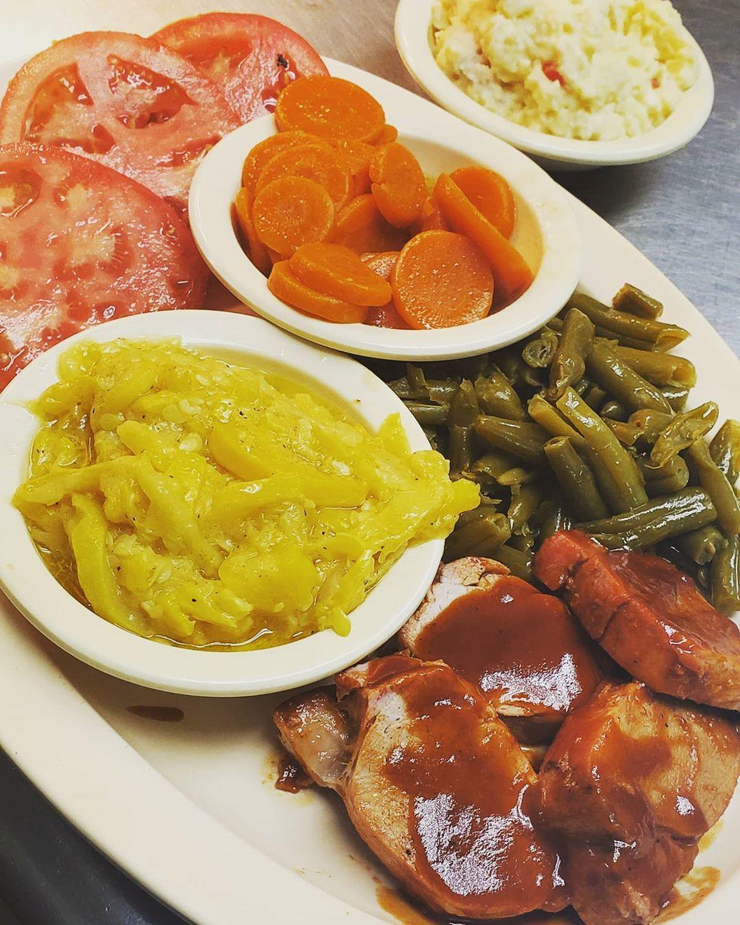 Roy's Bar-B-Que menu in Russellville, Kentucky, USA