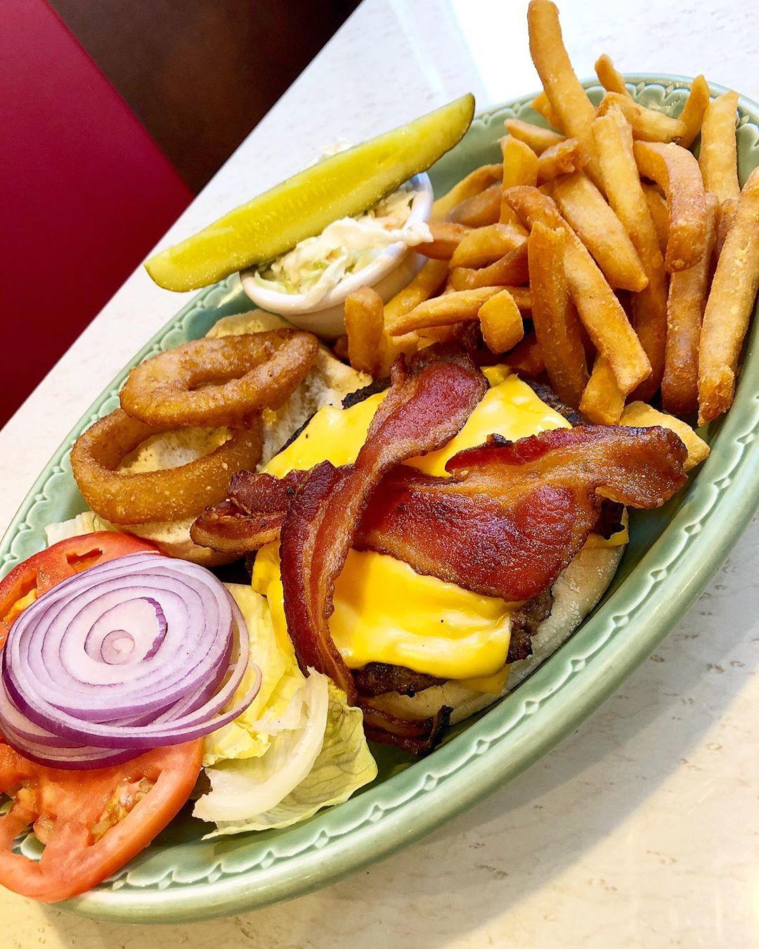 Yankee Clipper Diner menus in Beacon, New York, United States