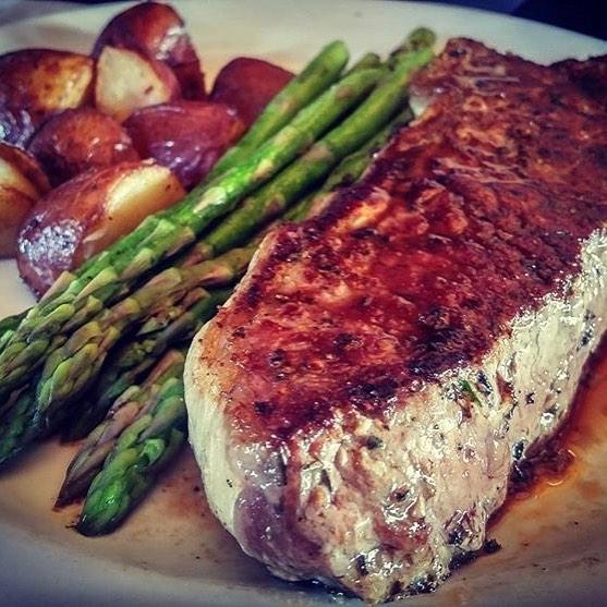 Photos for Porter Creek Hardwood Grill in Fargo, ND | Sirved