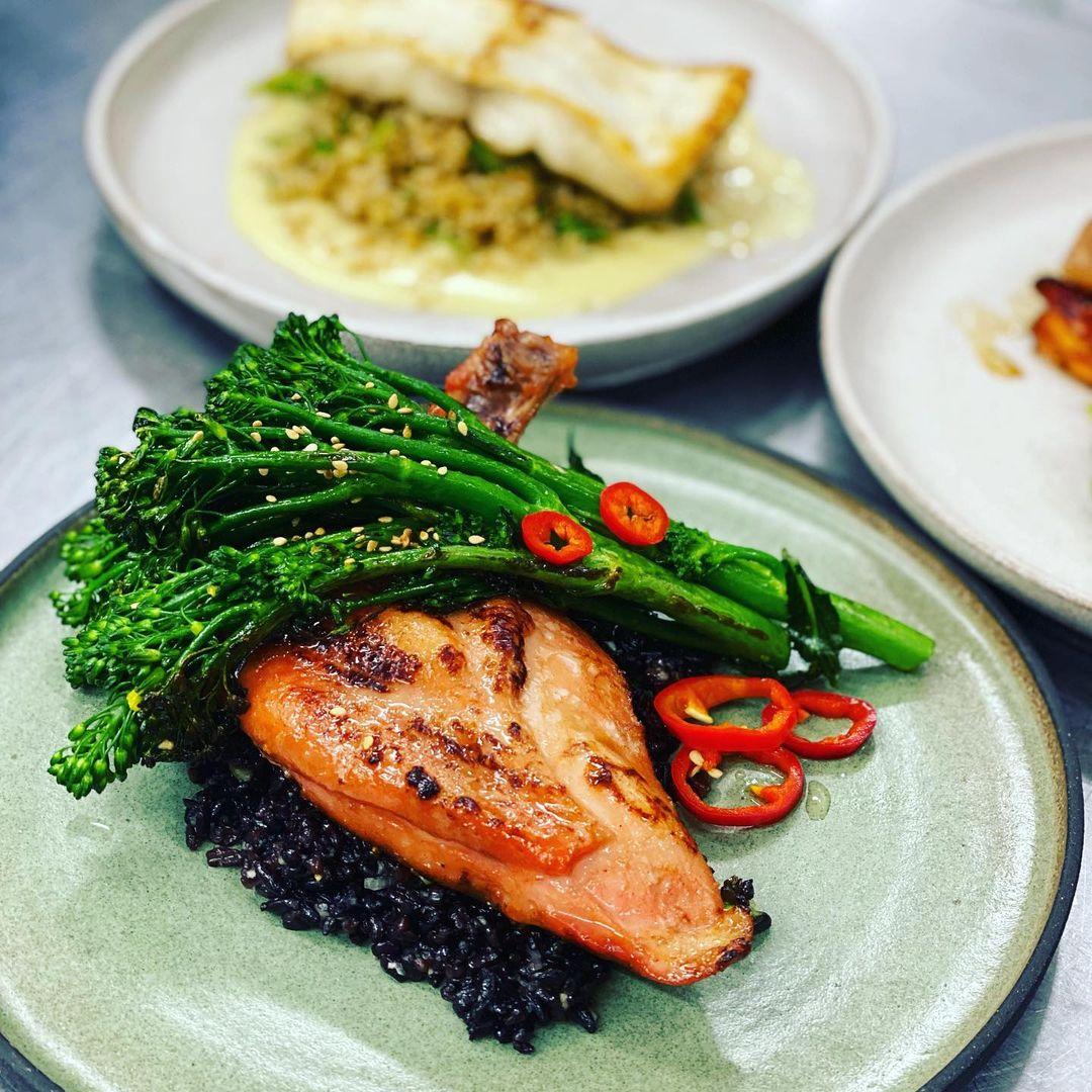 Akar menu in Clayton, Missouri, USA