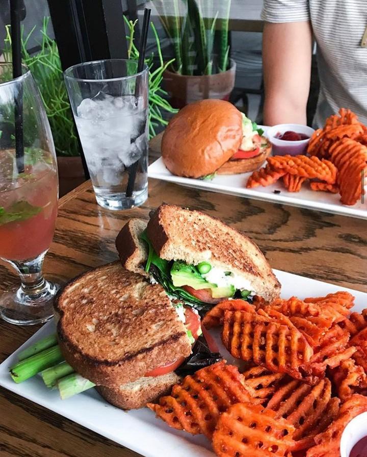 Crave Kitchen & Bar menu in El Paso, Texas, USA