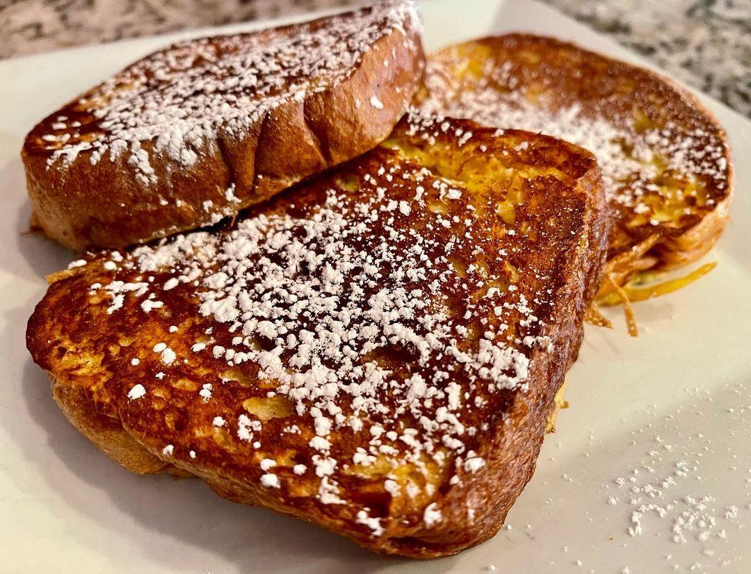 Roger's Family Restaurant menus in Somerset, Massachusetts, United States