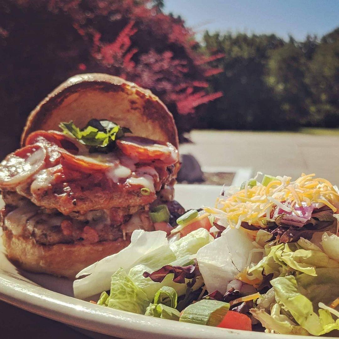 Mashie's Pub & Eatery menus in Pekin, Illinois, United States