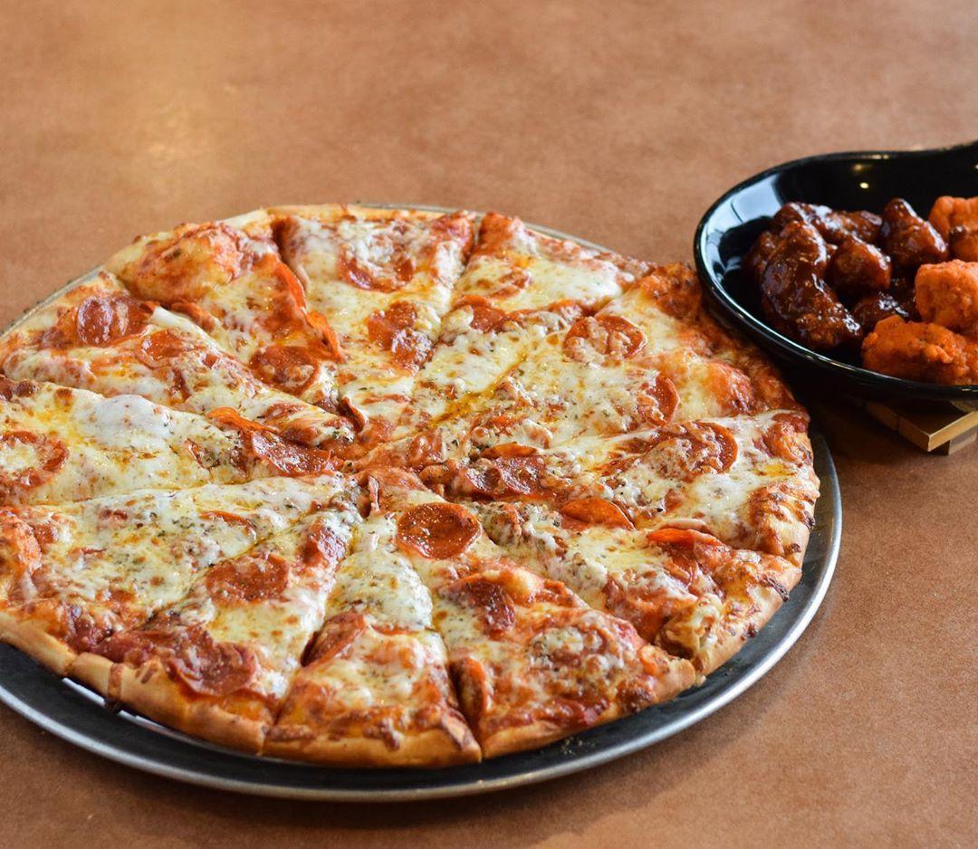 Davanni's Pizza & Hot Hoagies menu in Golden Valley, Minnesota, USA