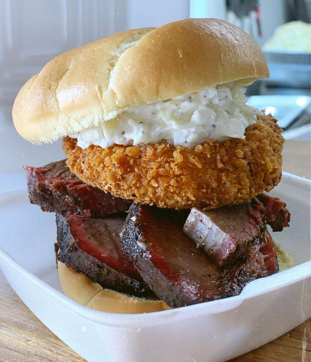 Hogs R Wild BBQ menus in Warsaw, Indiana, United States